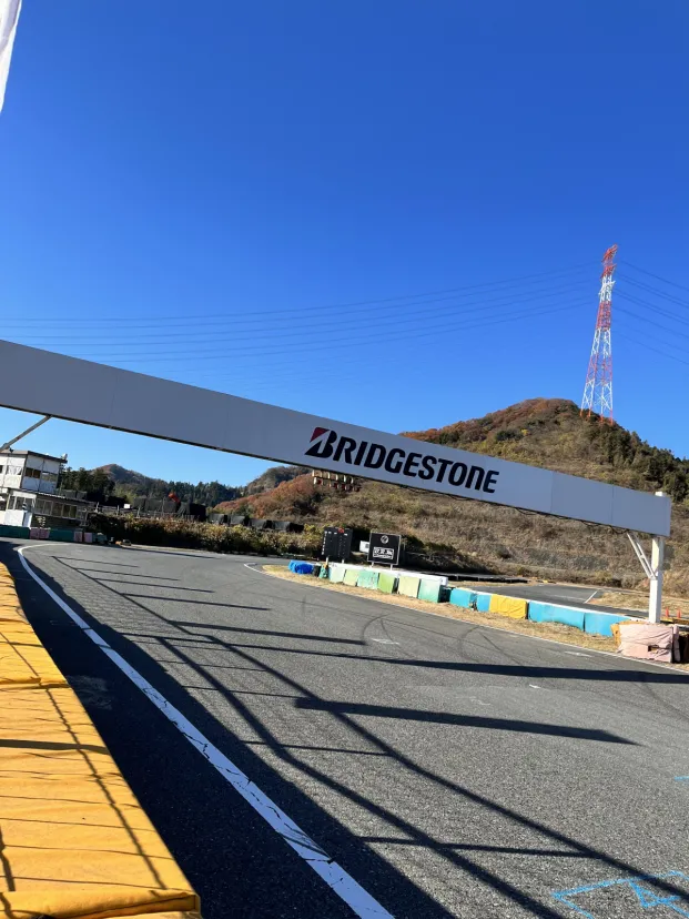 トヨタ カローラ ハイブリッドのグレード | クルマカタログ | カーライフ・カー用品サイトMOBILA（モビラ）