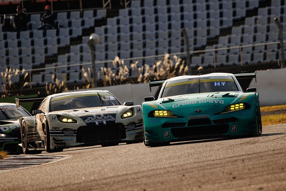 GT300タイトルを目の前まで手繰り寄せた52号車埼玉トヨペット。攻めのタイヤ交換1回で2号車mutaを抑え切れた「3つの要因」 | モーター ...