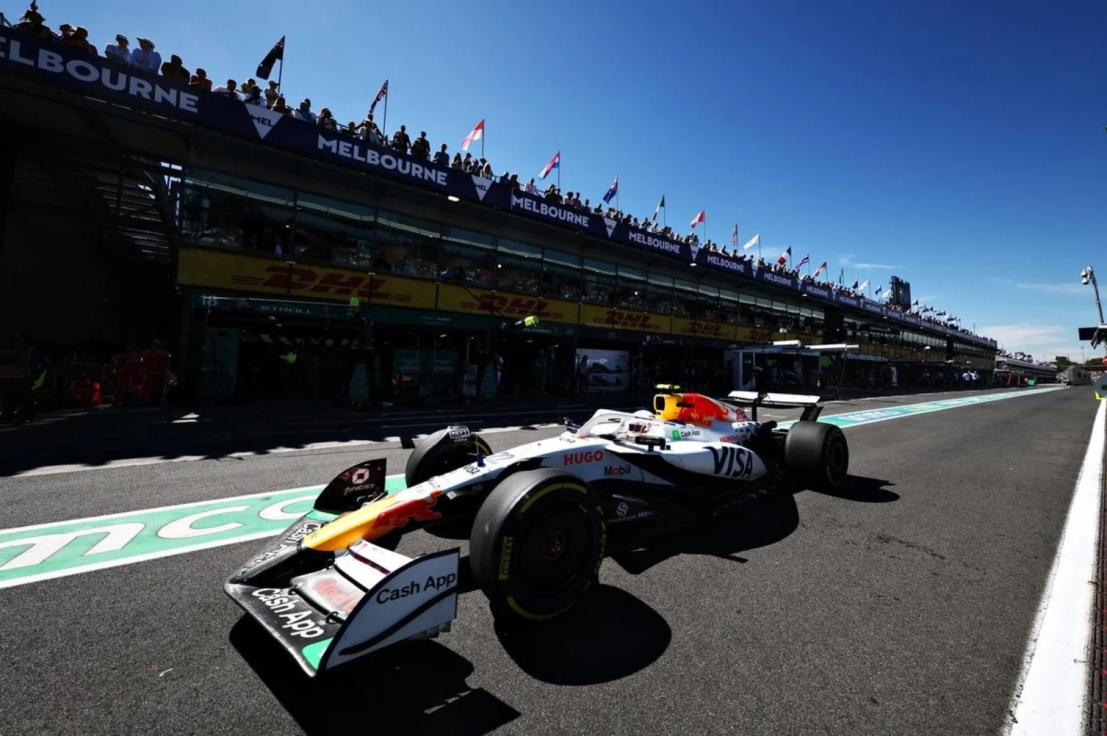 F1オーストラリアGP FP2速報｜角田裕毅が2日目以降楽しみな4番手！ 最速はフェラーリのルクレール | モータースポーツ | カーライフ・カー用品サイトMOBILA（モビラ）